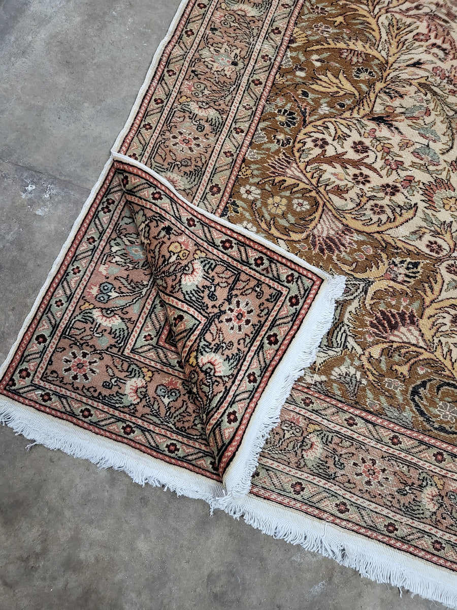 Mahdi – How Bizarre Rugs